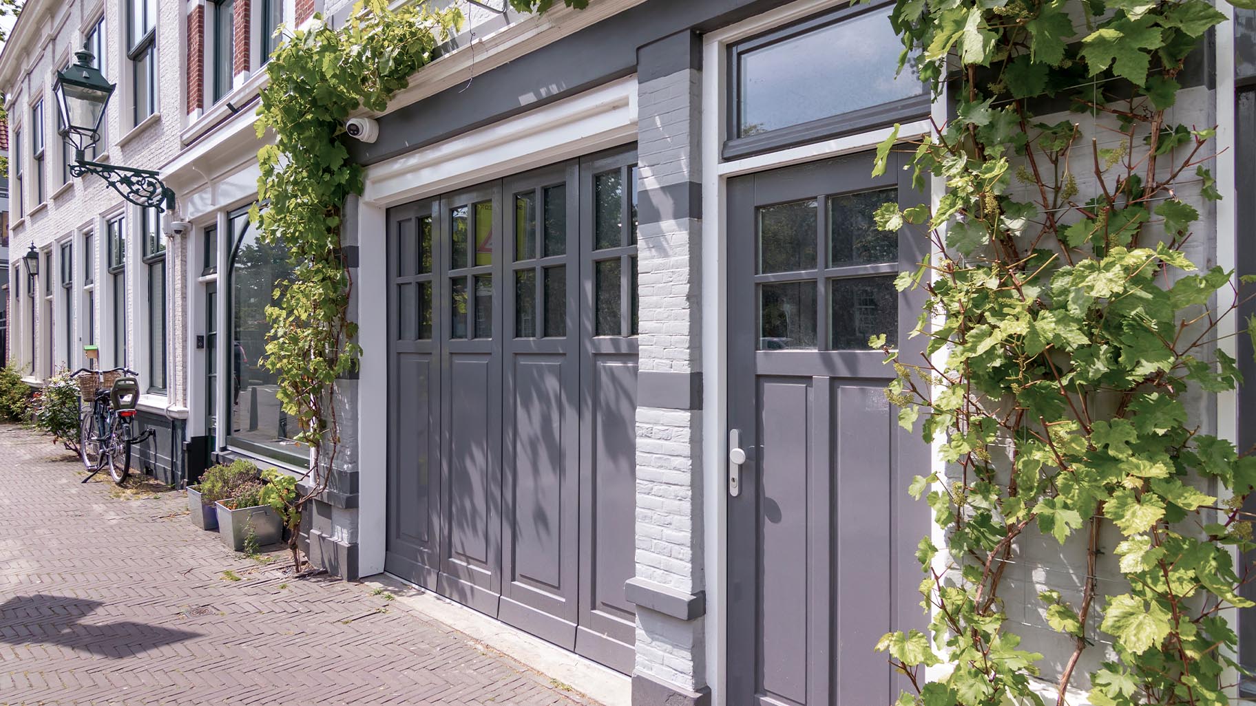 Authentieke garagedeur Den Haag (project) | Different Doors